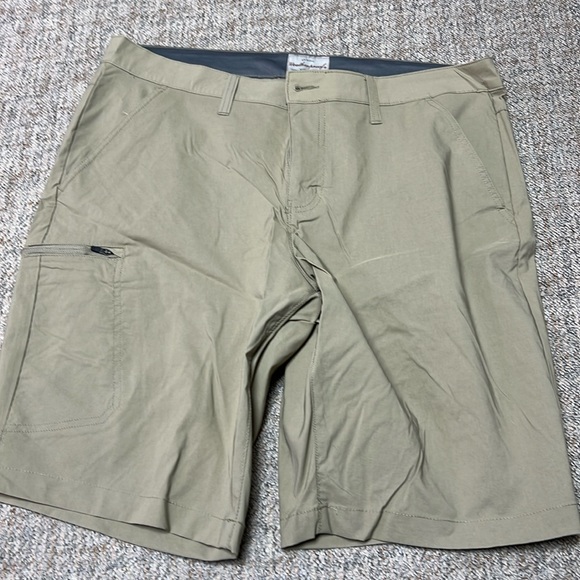 Weatherproof | Shorts | Weatherproof Khaki Cargo Shorts Size 4 | Poshmark